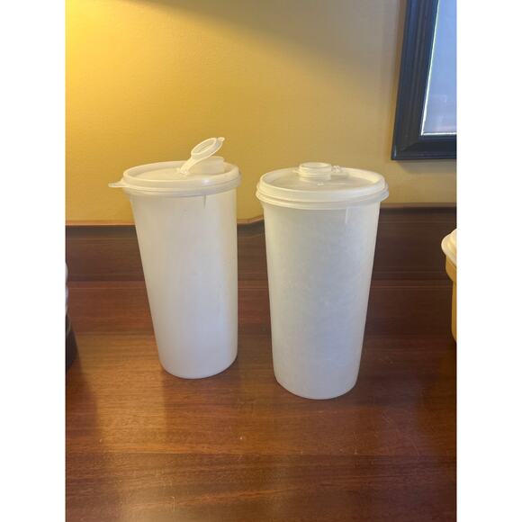 Tupper Ware | Kitchen | Lot Of 2 Tupperware Millionaire Line Juice Pour ...
